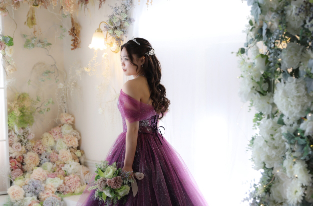 「ドレスを着ることができるから」 – 成人式前撮り・振袖レンタルなら振袖物語館